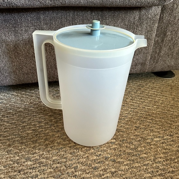 Tupperware | Kitchen | Tupperware Pitcher | Poshmark